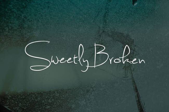 Sweetly Broken Font - Brittney Murphy Design